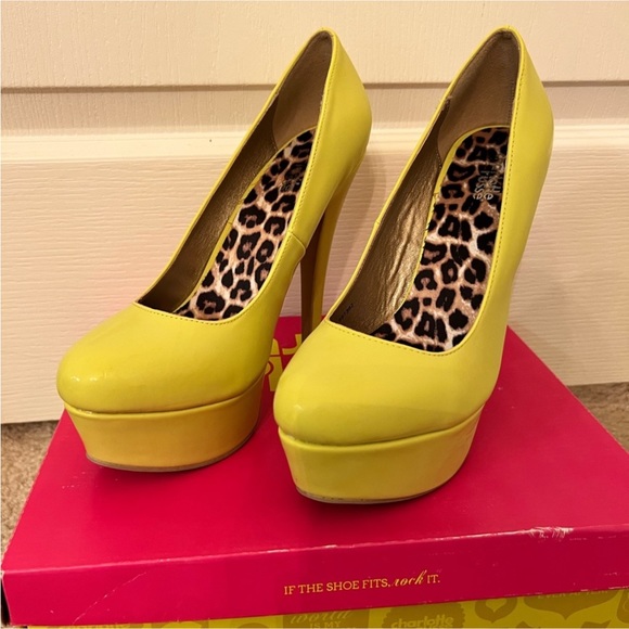 Charlotte Russe | Shoes | Nib Neon Yellow 55 Pumps | Poshmark
